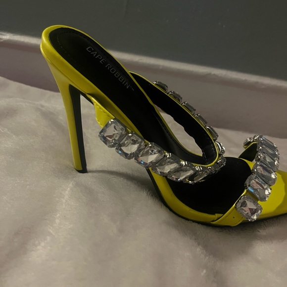 Cape Robbin | Shoes | Size 7 Cape Robbin Fashionable Footwear Lime ...